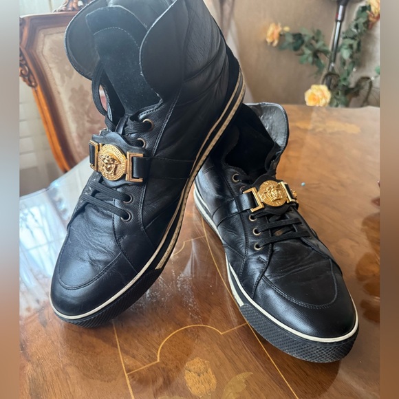 Versace | Shoes | Authentic Versace High Top Medusa Sneakers Sz 455 Usa ...
